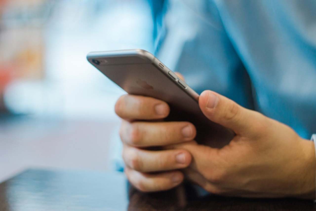 The global supply chain of a mobile phone | Ethical Consumer